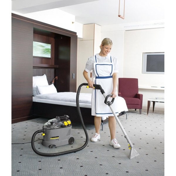 Karcher Puzzi 8/1 Extraction Cleaner with Carpet Wand