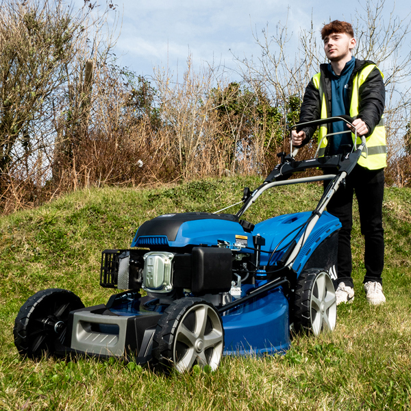 Hyundai HYM560SPE 56cm 4 Stroke Petrol Lawn Mower Self Propelled